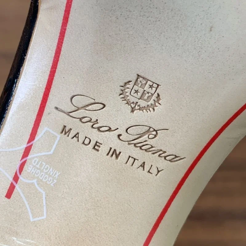Precise copy Loro Piana Sandals