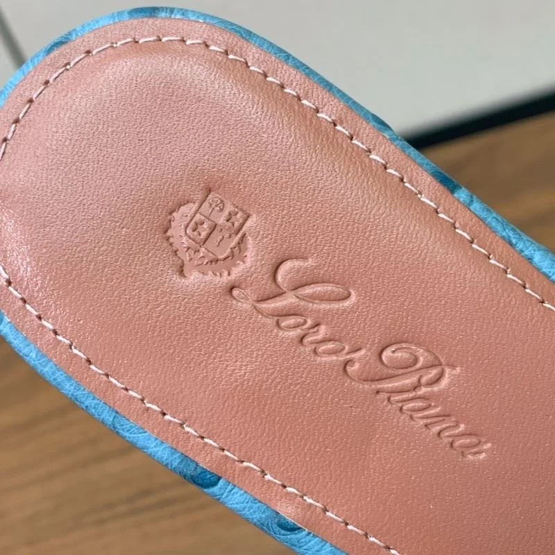 Low-cost Loro Piana Sandals