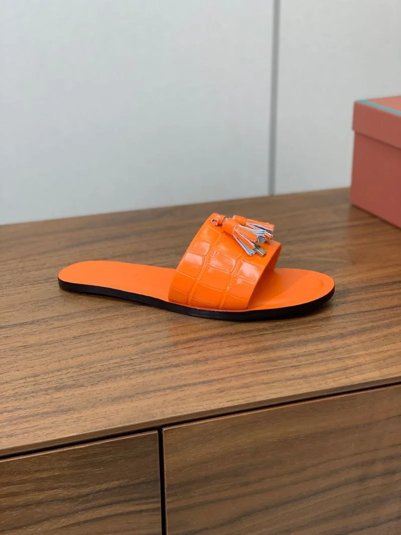 Cut-rate Loro Piana Sandals