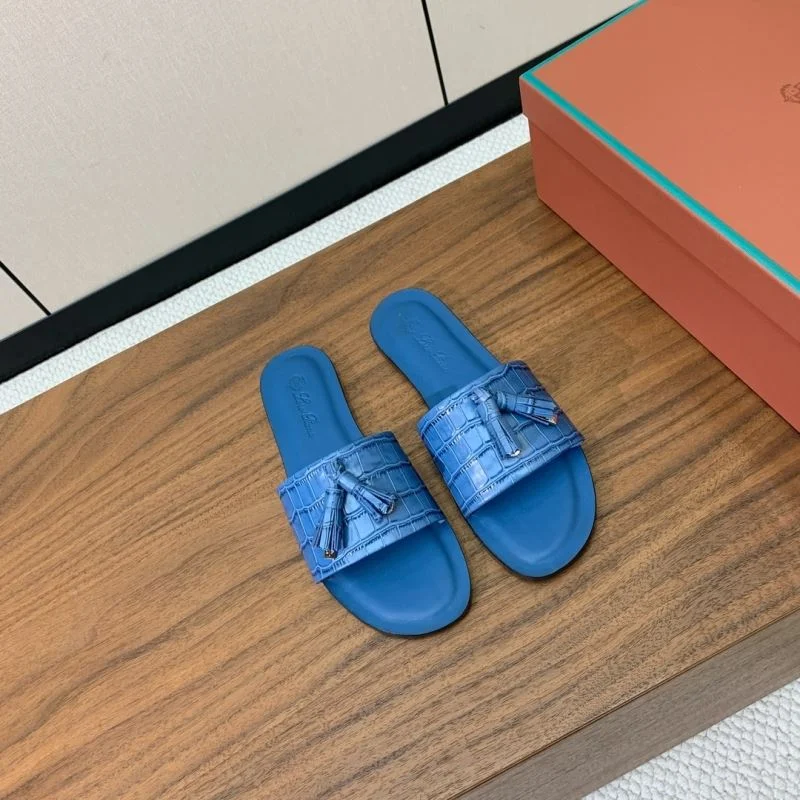 Top match Loro Piana Sandals