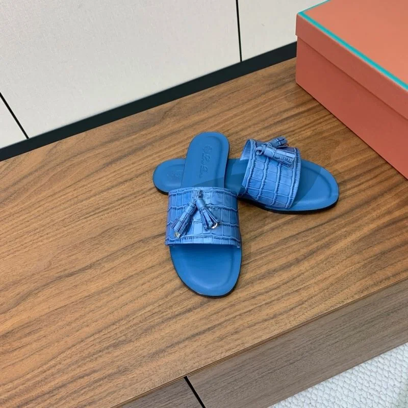 Top match Loro Piana Sandals