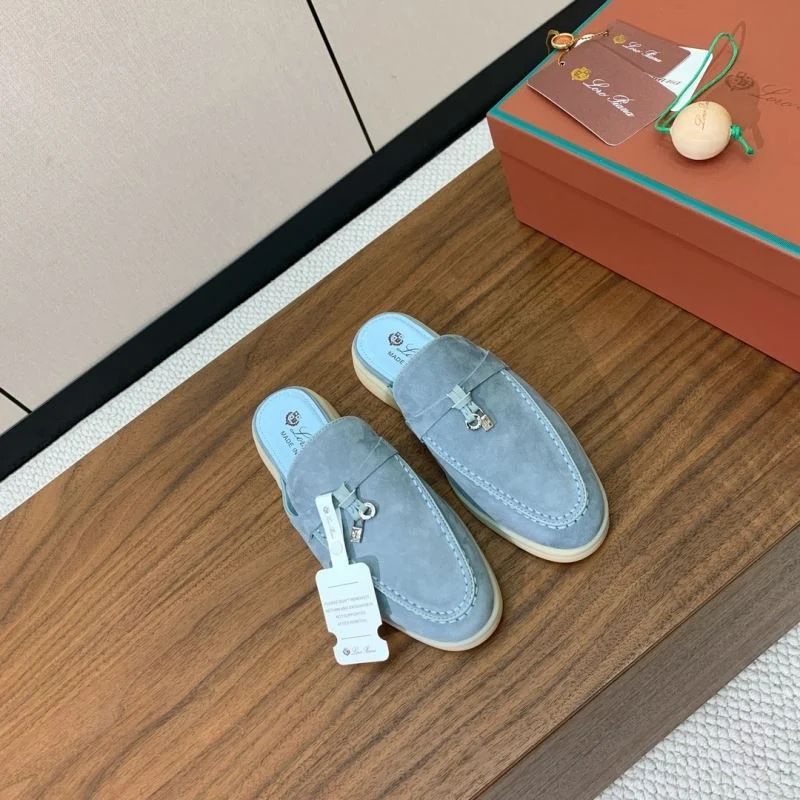 Low-cost Loro Piana Sandals