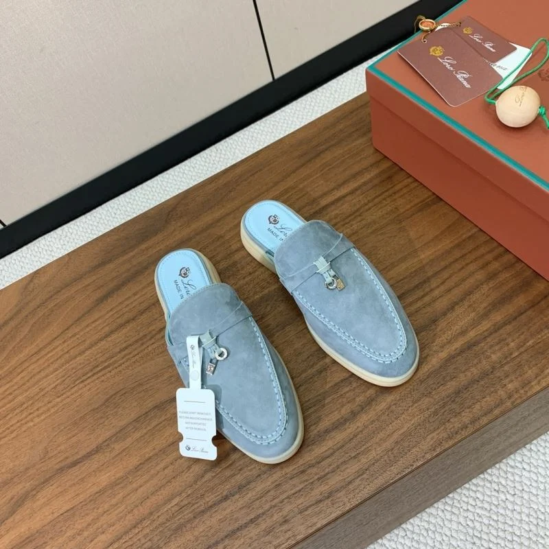 Low-cost Loro Piana Sandals