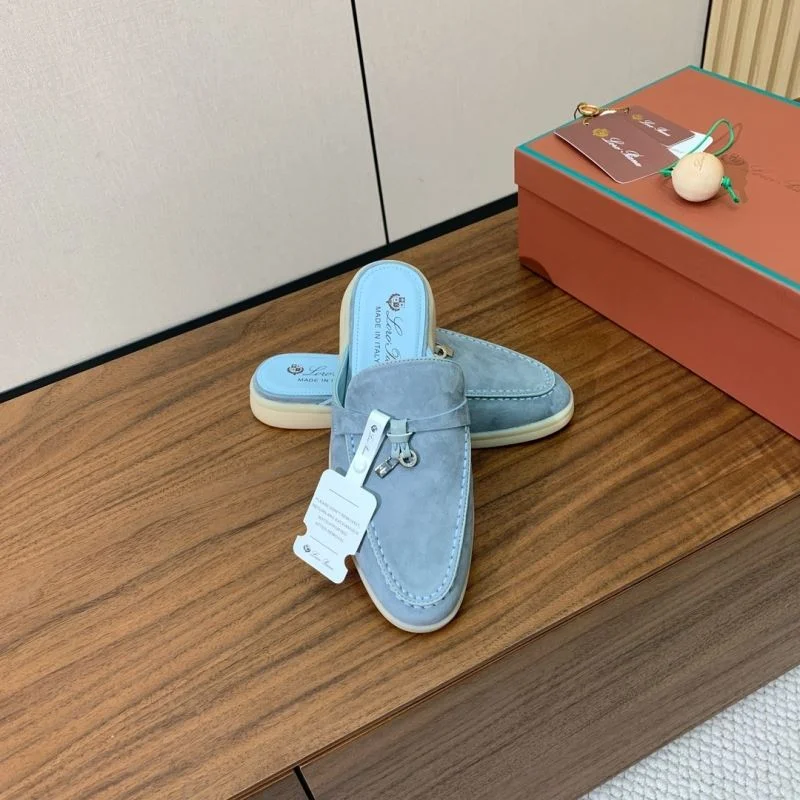 Low-cost Loro Piana Sandals