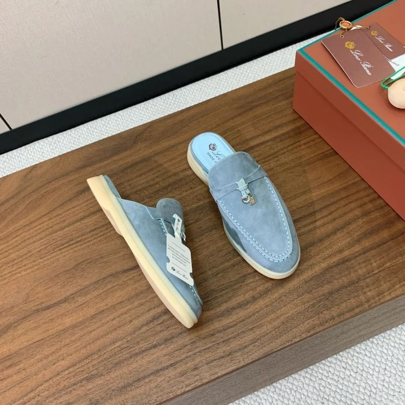 Low-cost Loro Piana Sandals