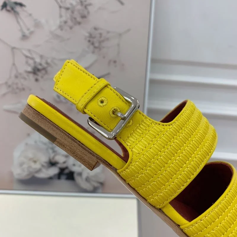 Accurate model Loro Piana Sandals