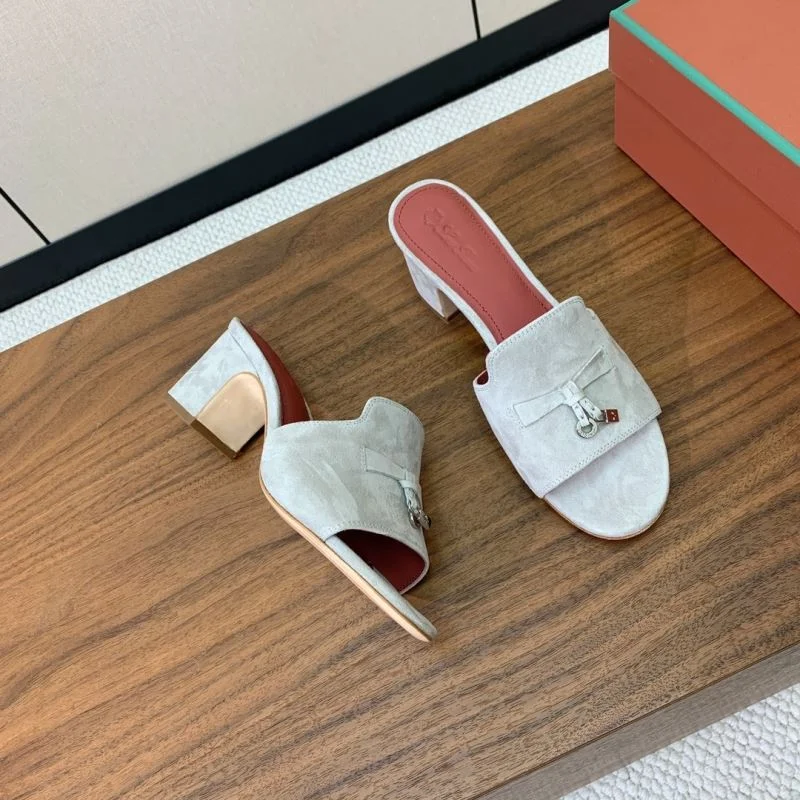 Low-cost Loro Piana Sandals