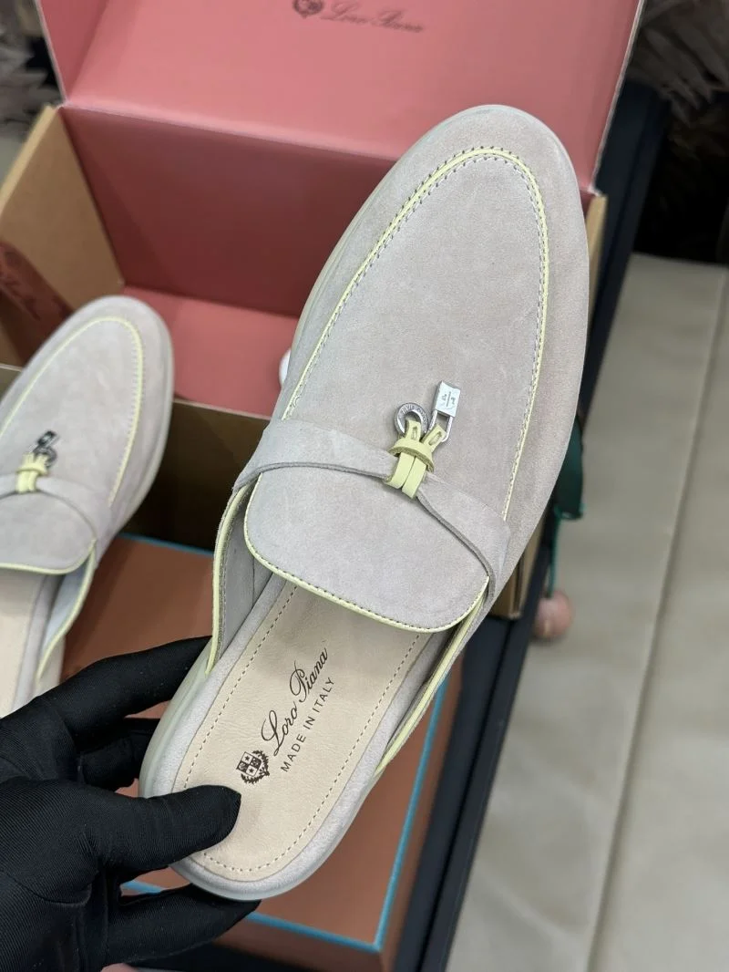 Low-cost Loro Piana Sandals