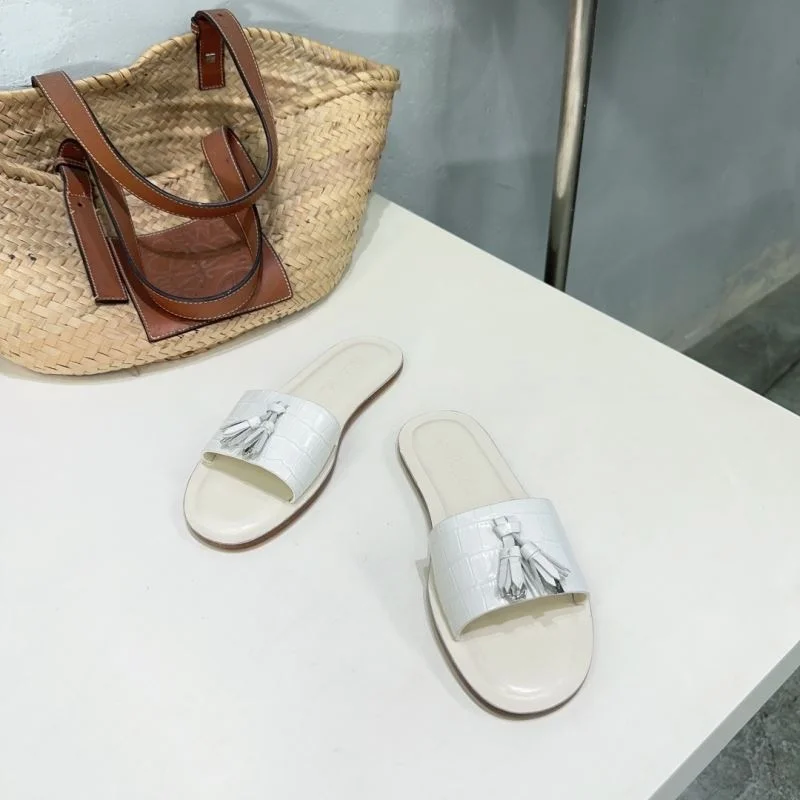 Top match Loro Piana Sandals
