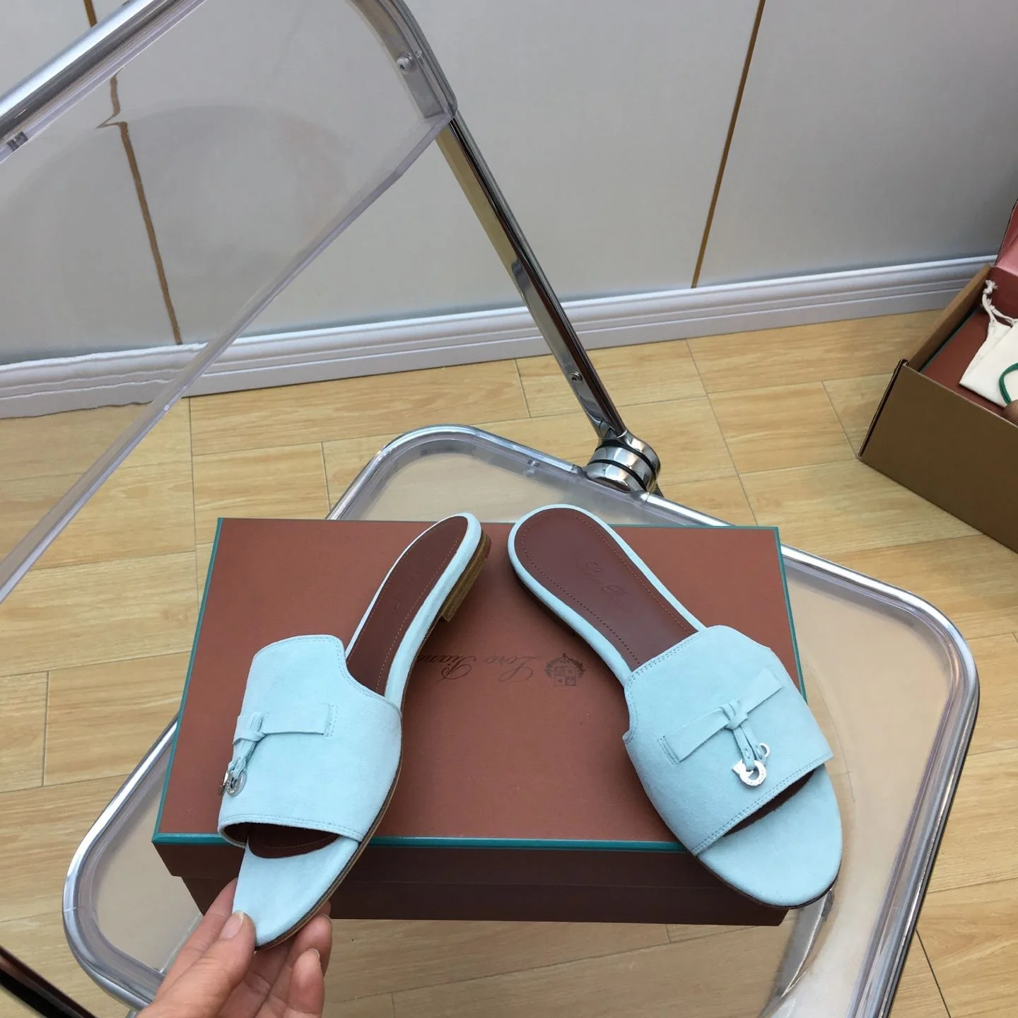 Accurate model Loro Piana Sandals