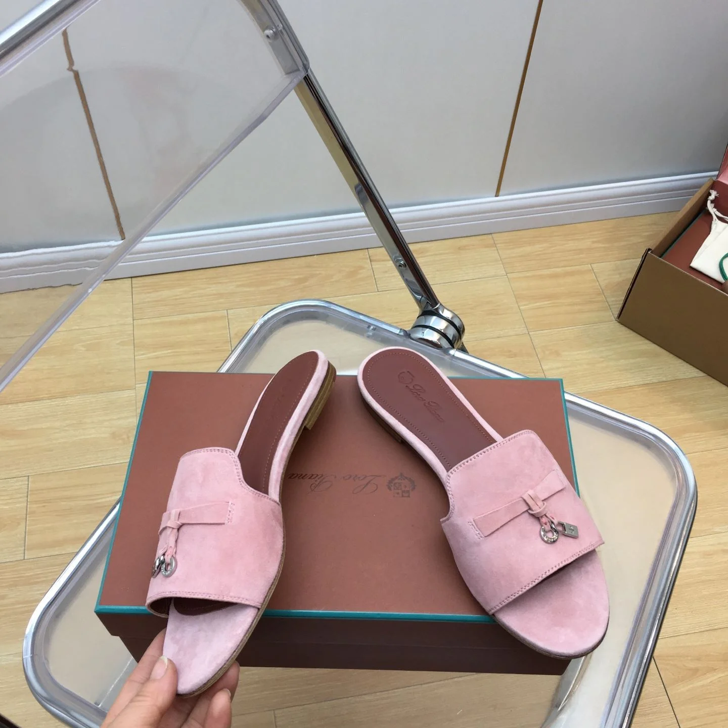 Accurate model Loro Piana Sandals