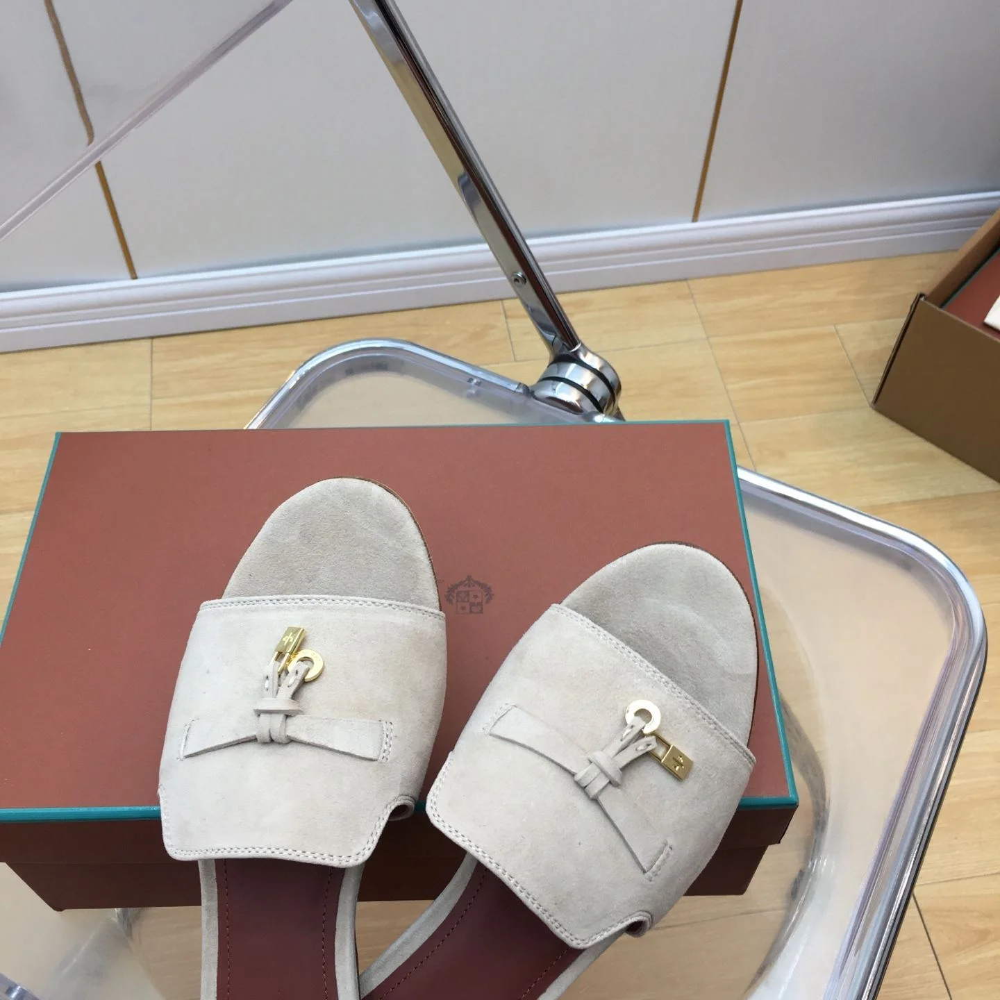 Top mirror Loro Piana Sandals