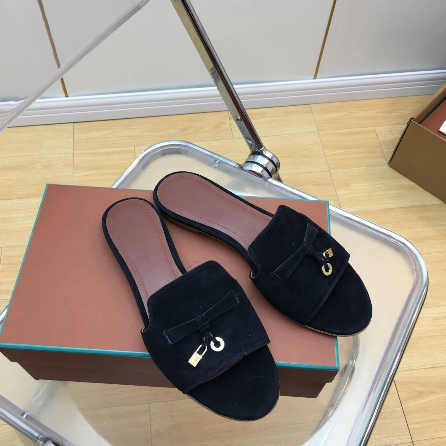 Factory-made Loro Piana Sandals