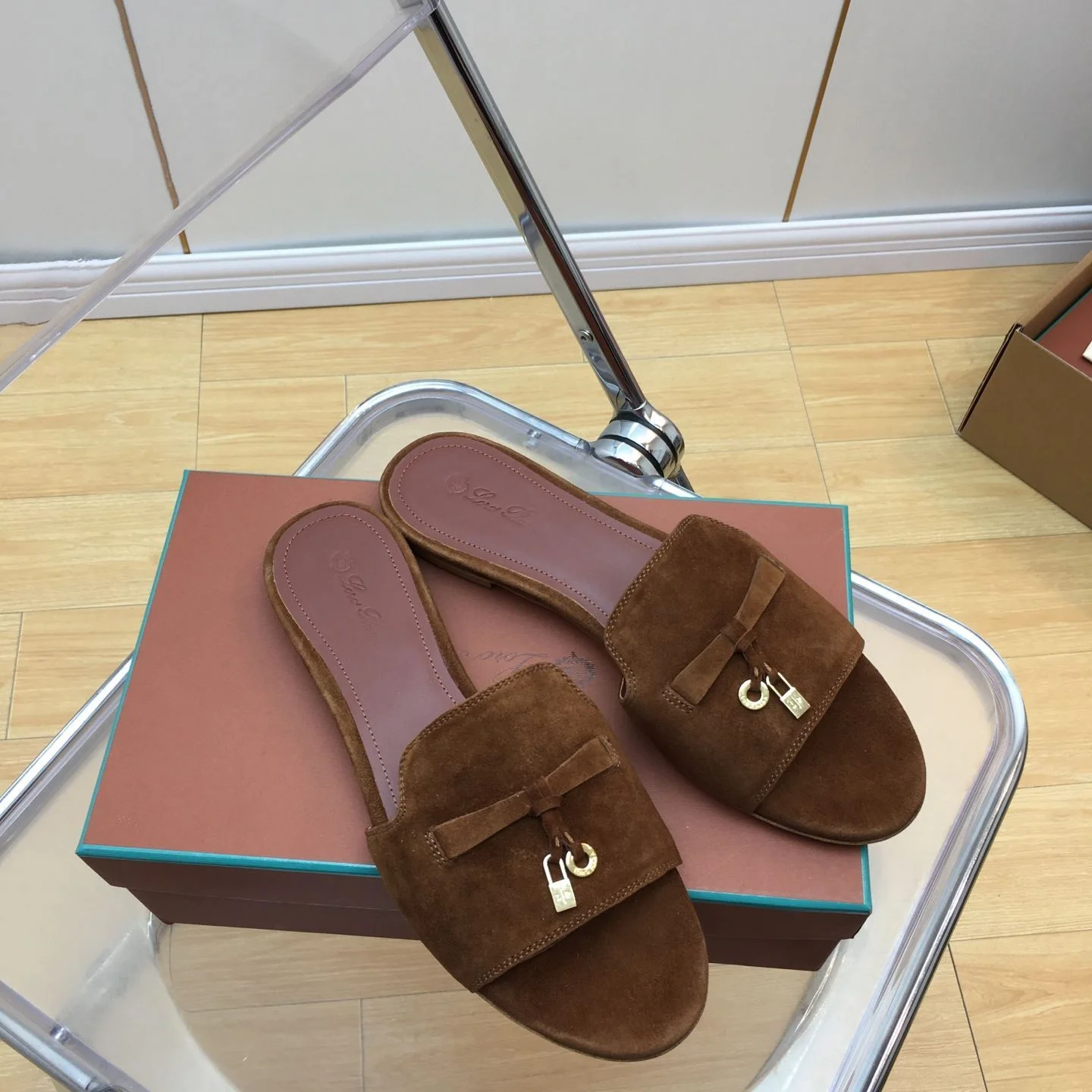 Factory-made Loro Piana Sandals