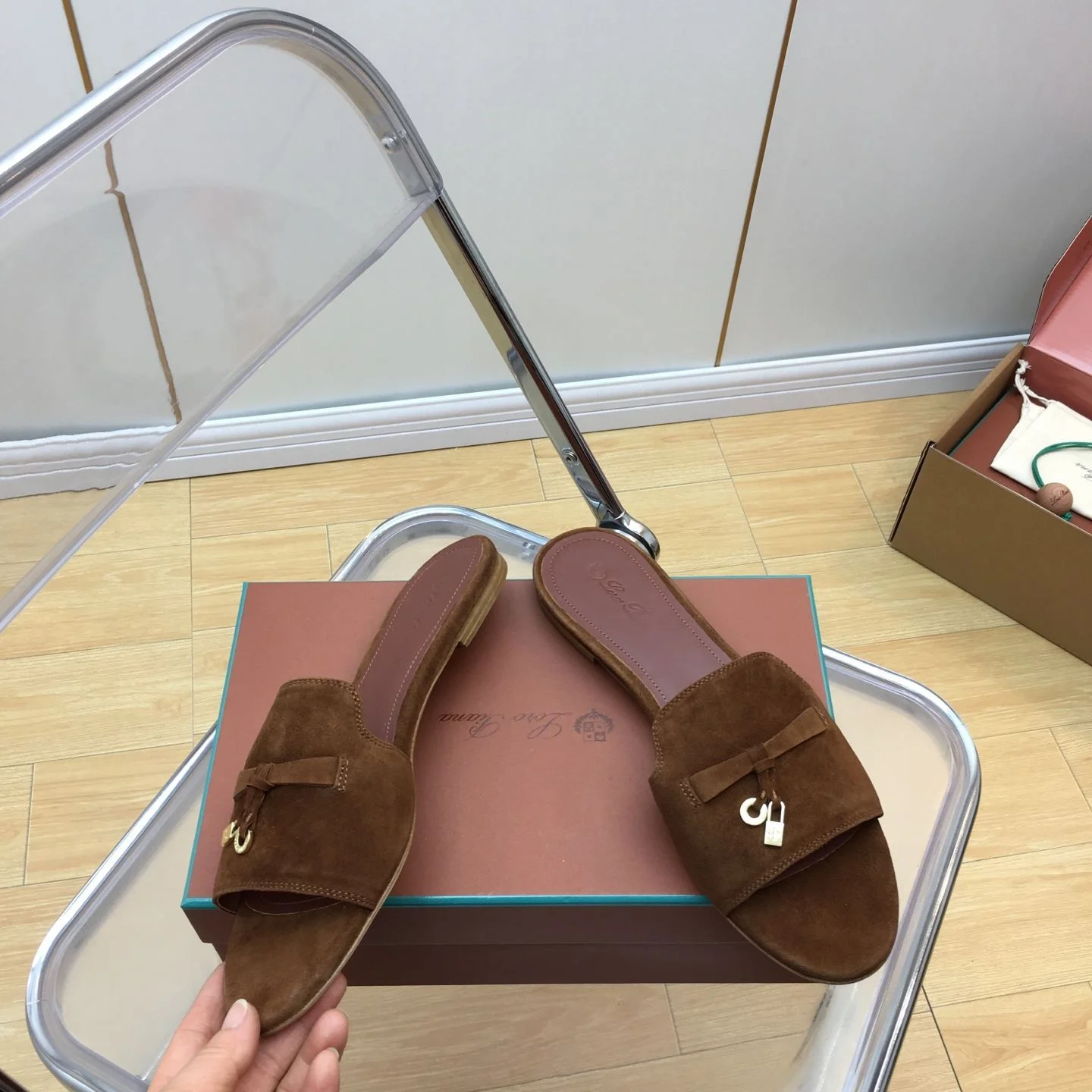 Factory-made Loro Piana Sandals