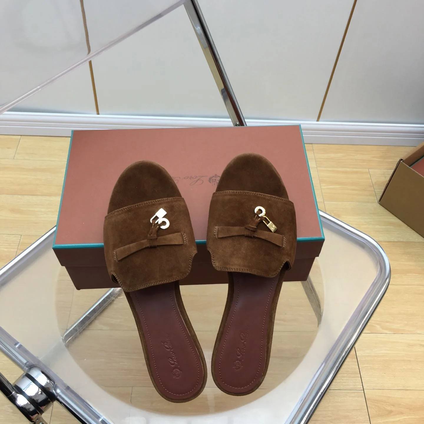 Factory-made Loro Piana Sandals