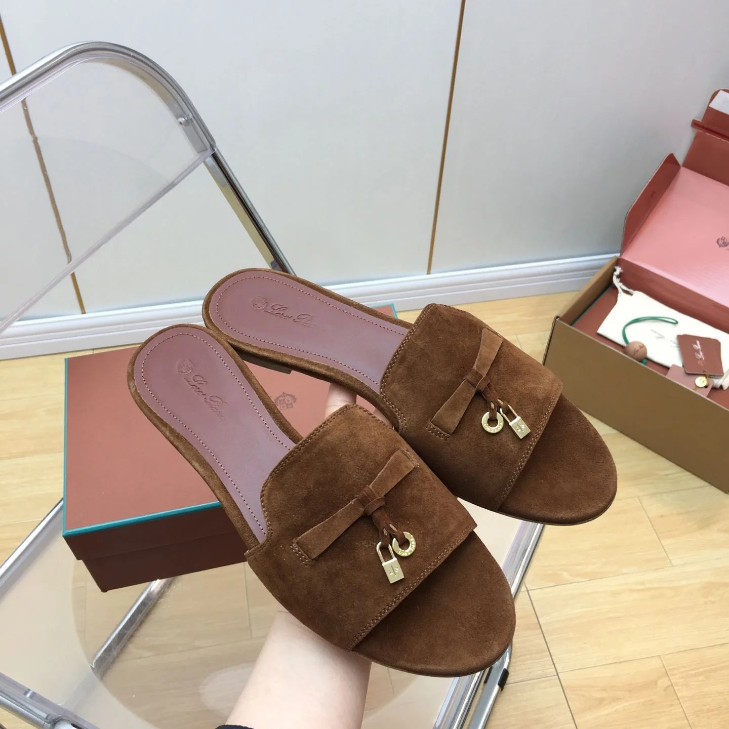 Factory-made Loro Piana Sandals