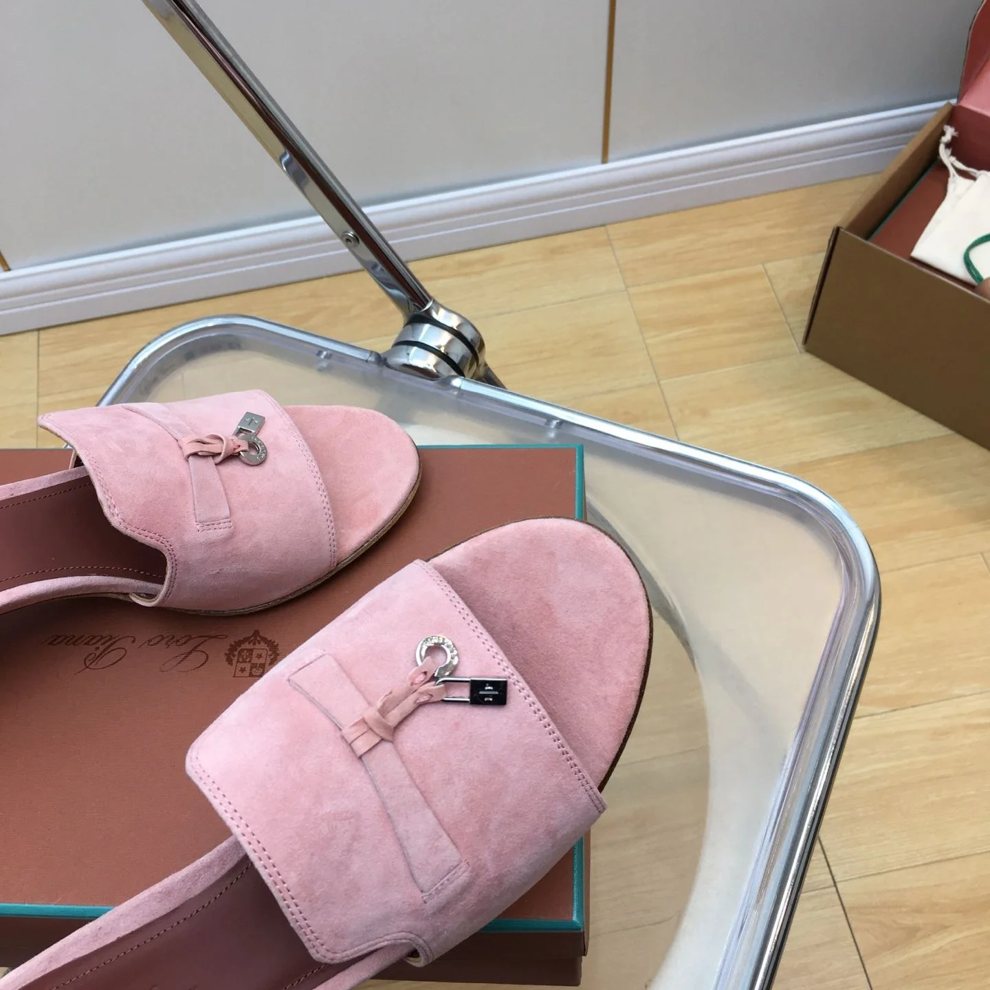 Precise copy Loro Piana Sandals