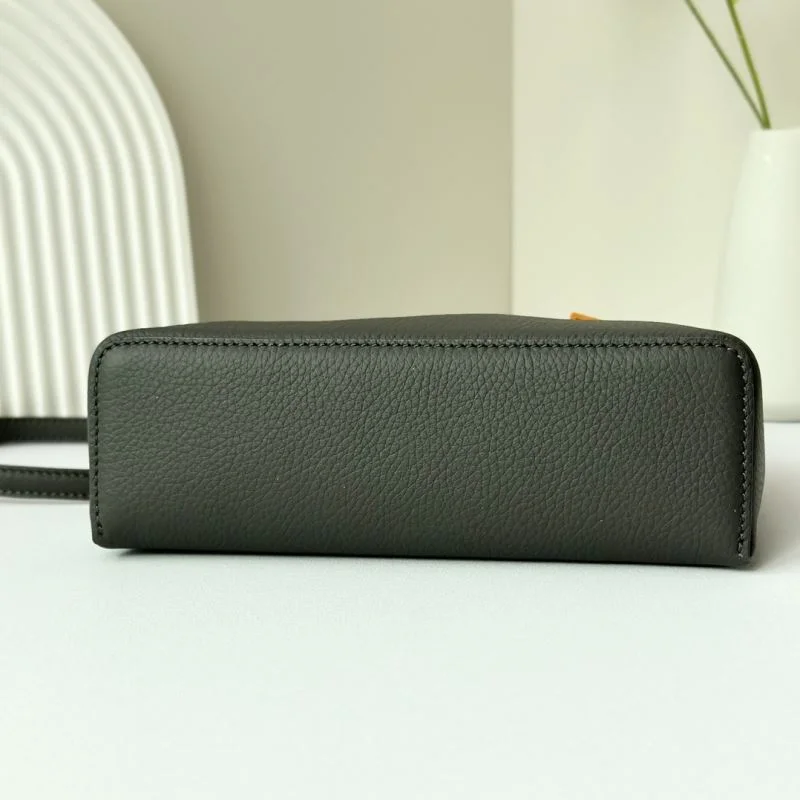 Accurate model Loro Piana Satchel Bags
