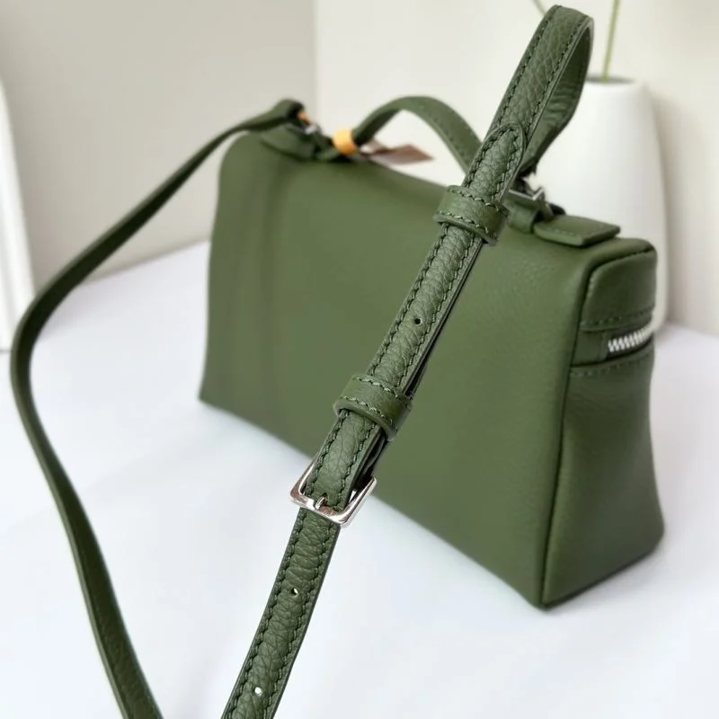 Accurate model Loro Piana Satchel Bags