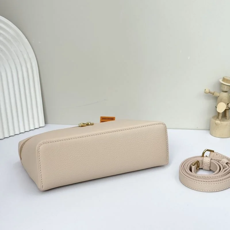 Accurate model Loro Piana Satchel Bags