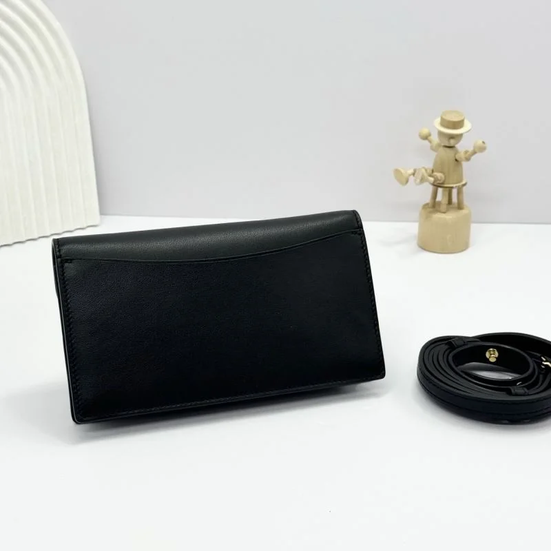 Bargain Loro Piana Satchel Bags