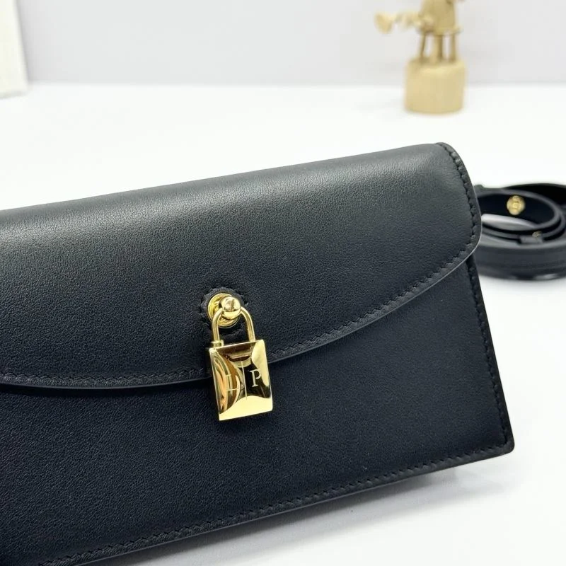 Bargain Loro Piana Satchel Bags