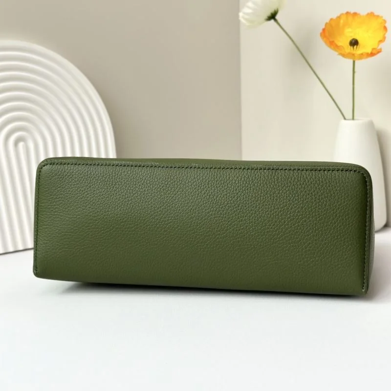 Accurate model Loro Piana Satchel Bags