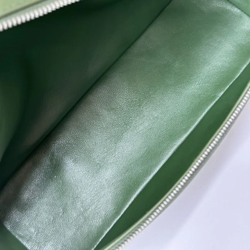 Accurate model Loro Piana Satchel Bags