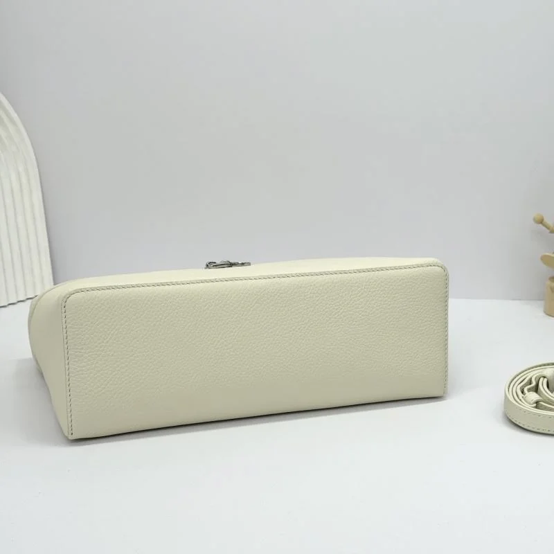 Accurate model Loro Piana Satchel Bags