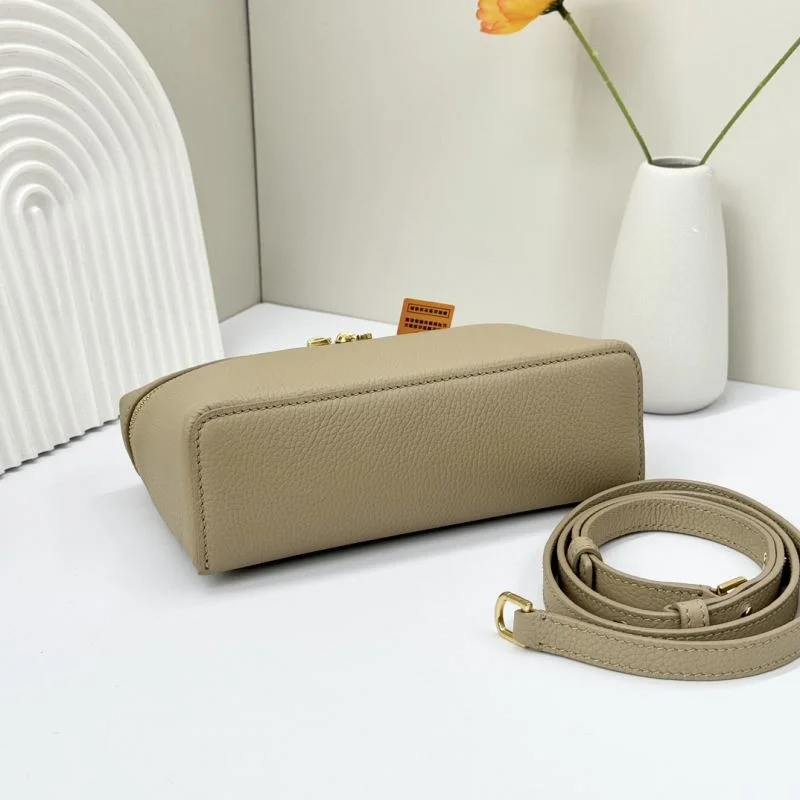Accurate model Loro Piana Satchel Bags