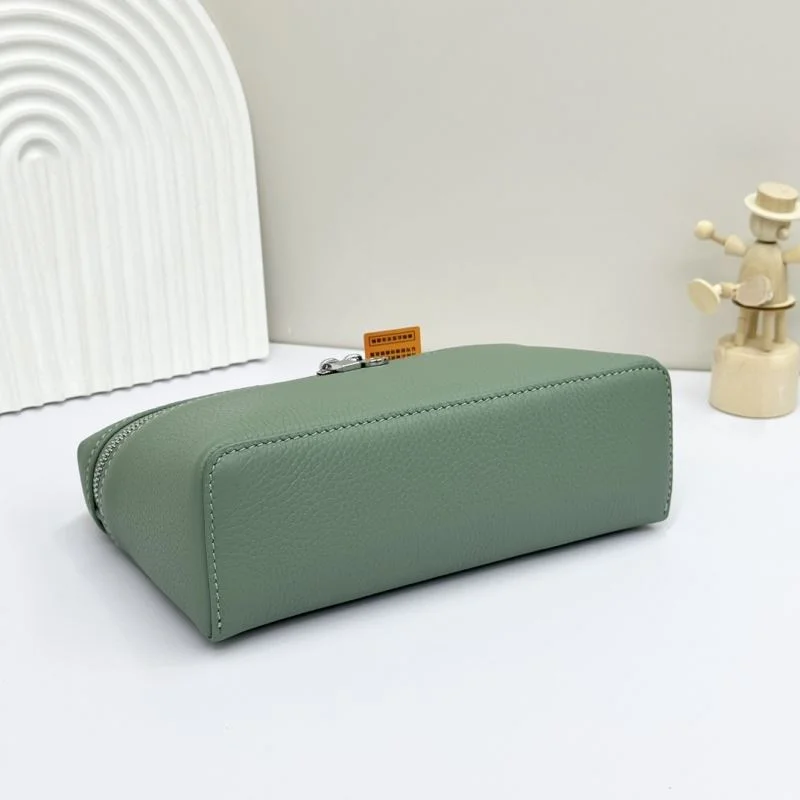 Accurate model Loro Piana Satchel Bags