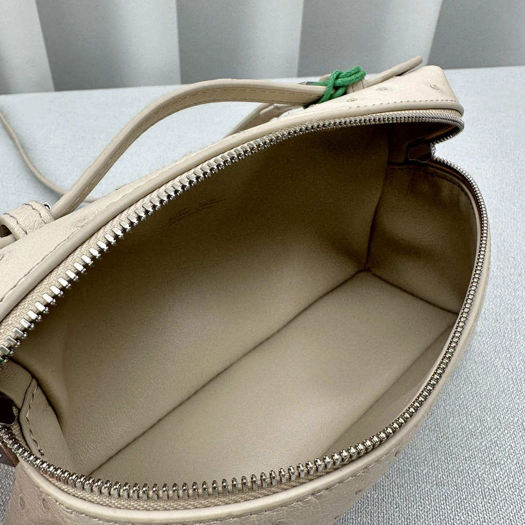 Accurate model Loro Piana Satchel bags