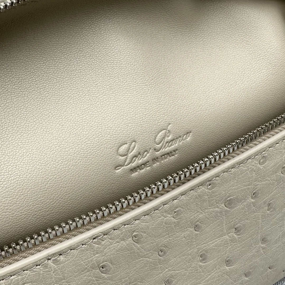 Accurate model Loro Piana Satchel bags