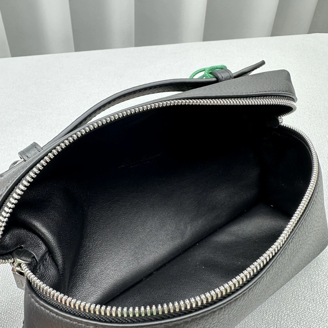 Precise copy Loro Piana Satchel bags