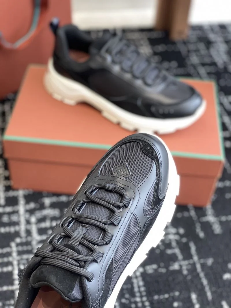 Low-cost Loro Piana Shoes