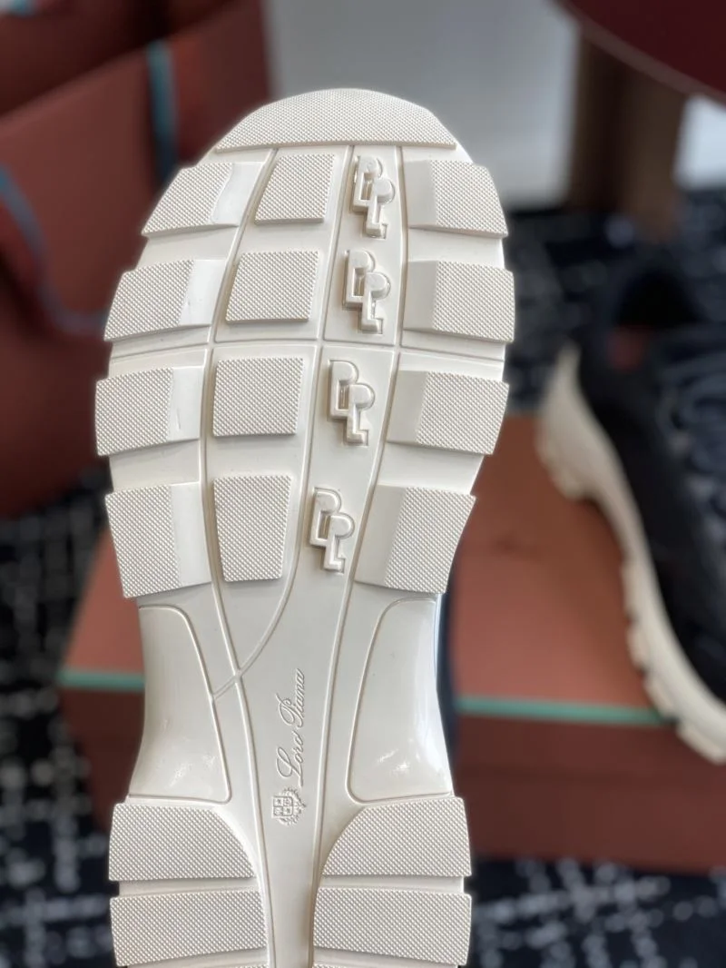 Low-cost Loro Piana Shoes