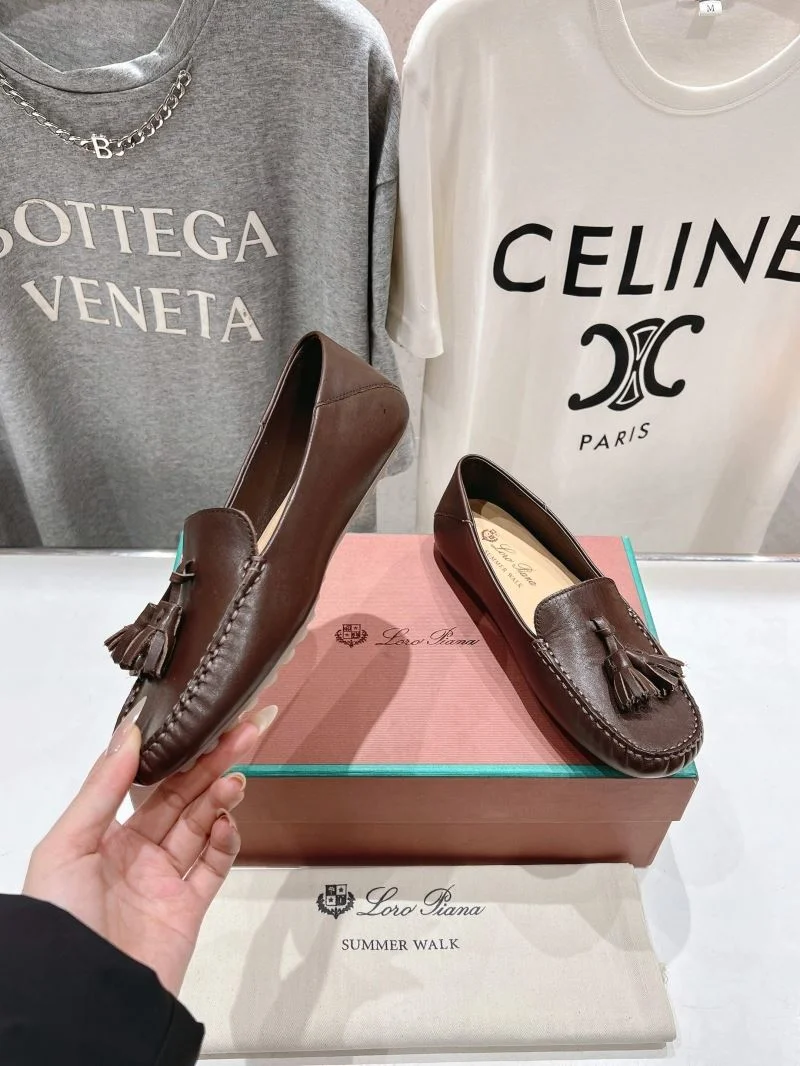 Top mirror Loro Piana Shoes