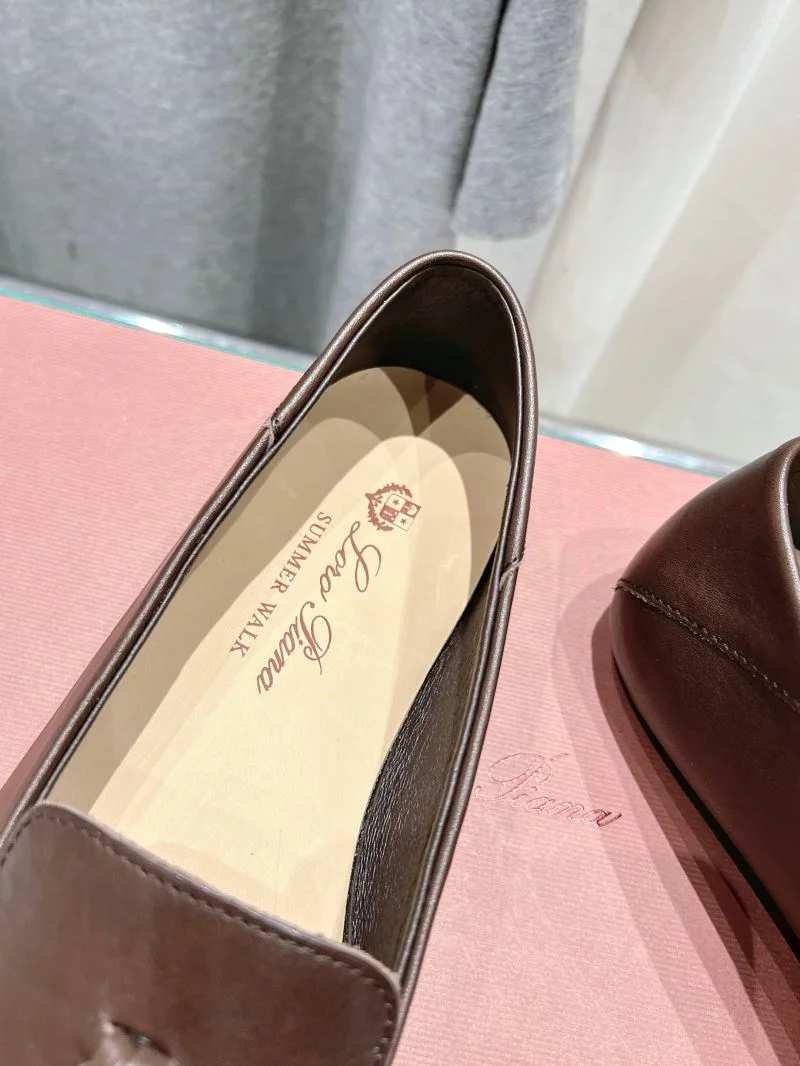 Top mirror Loro Piana Shoes