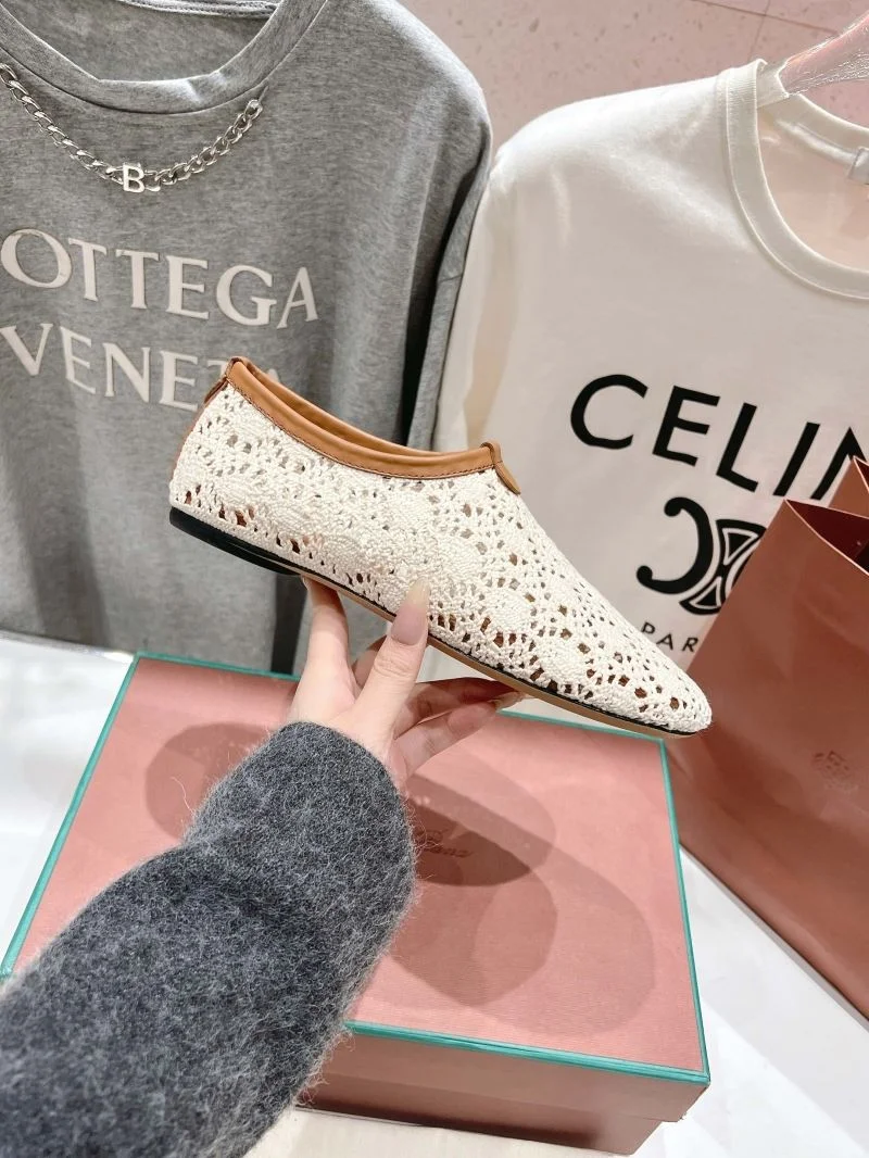 Low-cost Loro Piana Shoes