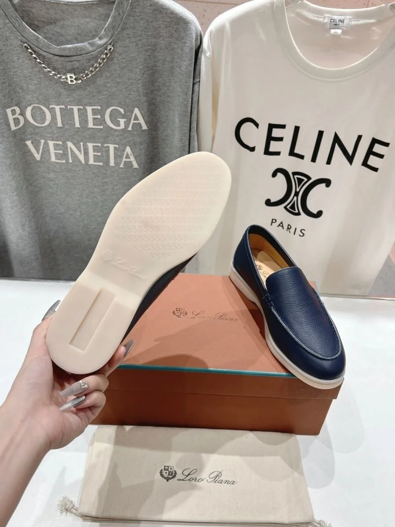 Top mirror Loro Piana Shoes