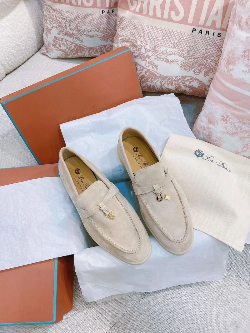 Low-cost Loro Piana Shoes