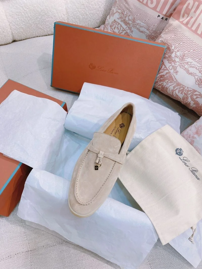 Low-cost Loro Piana Shoes