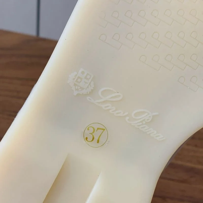 Low-cost Loro Piana Shoes