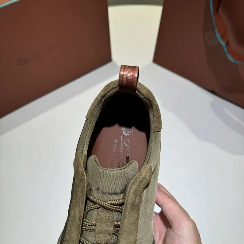 Low-cost Loro Piana Shoes