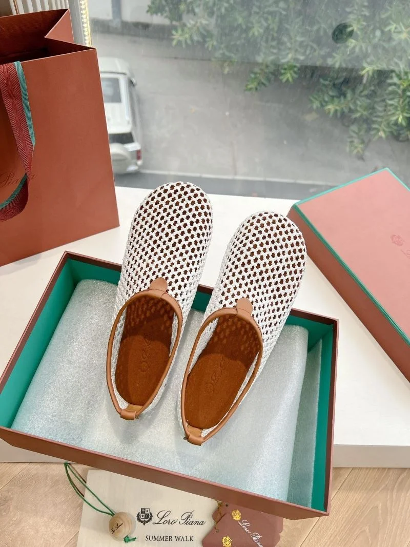 Low-cost Loro Piana Shoes