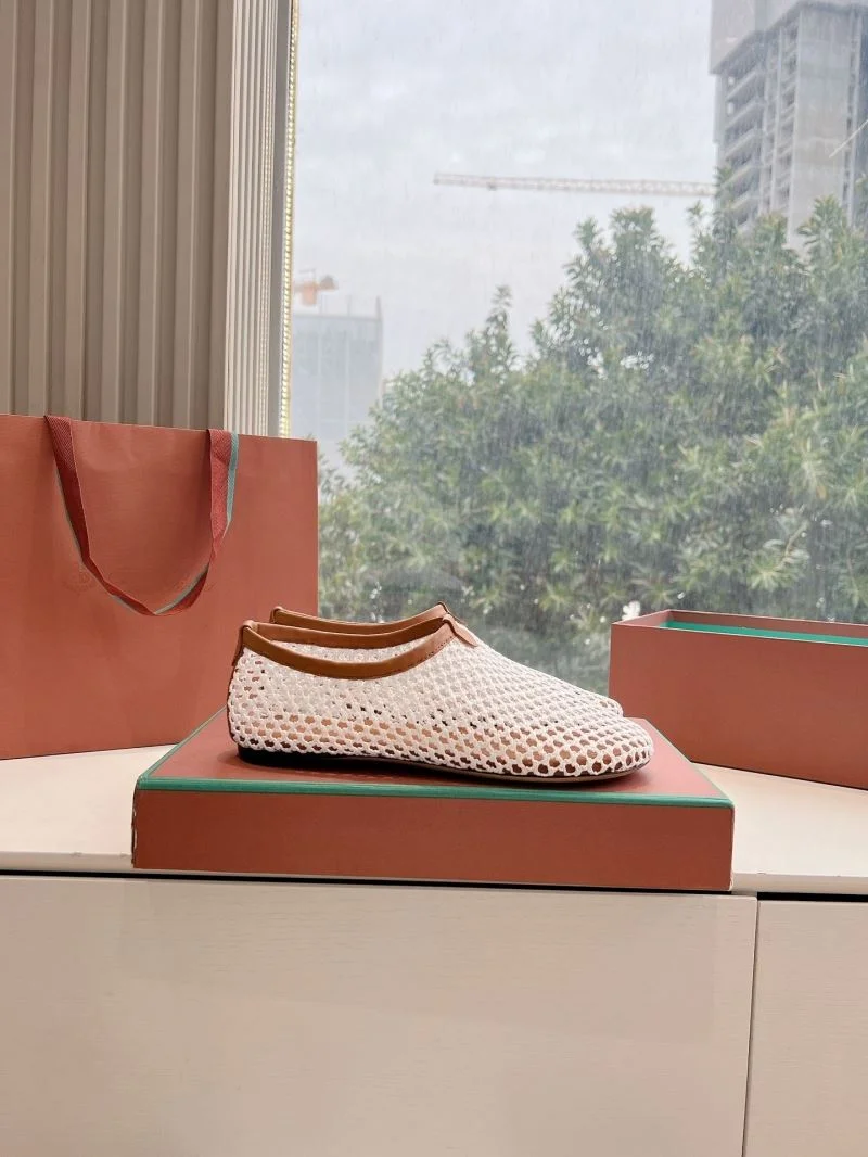 Low-cost Loro Piana Shoes