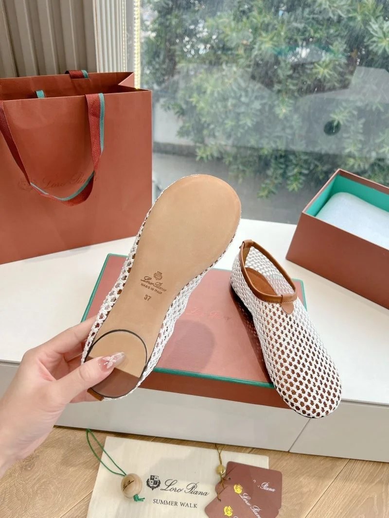 Low-cost Loro Piana Shoes