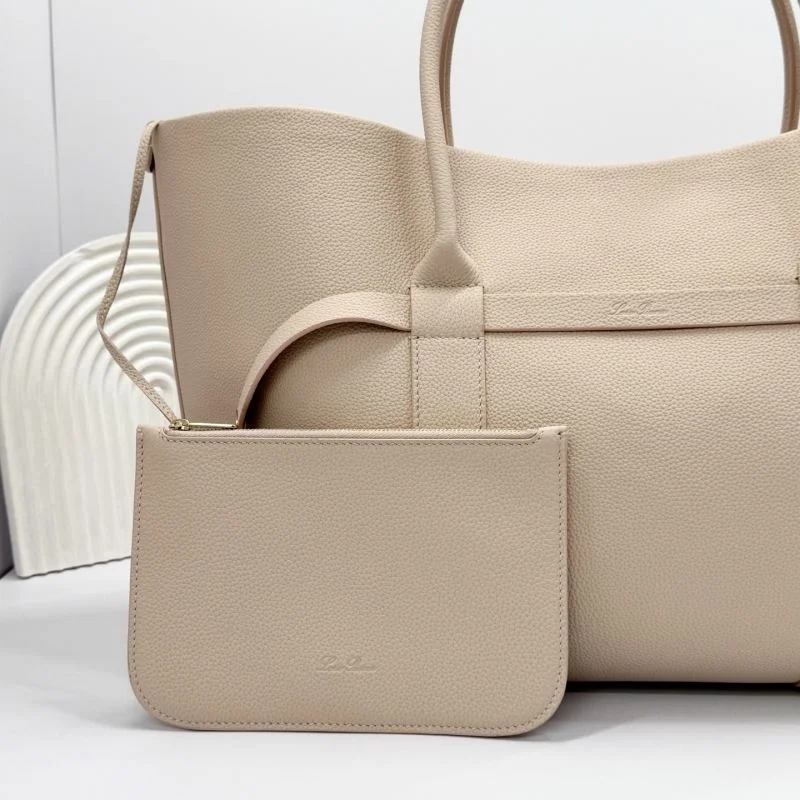 Accurate model Loro Piana Shopping Bags