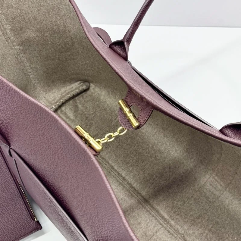Top match Loro Piana Shopping Bags